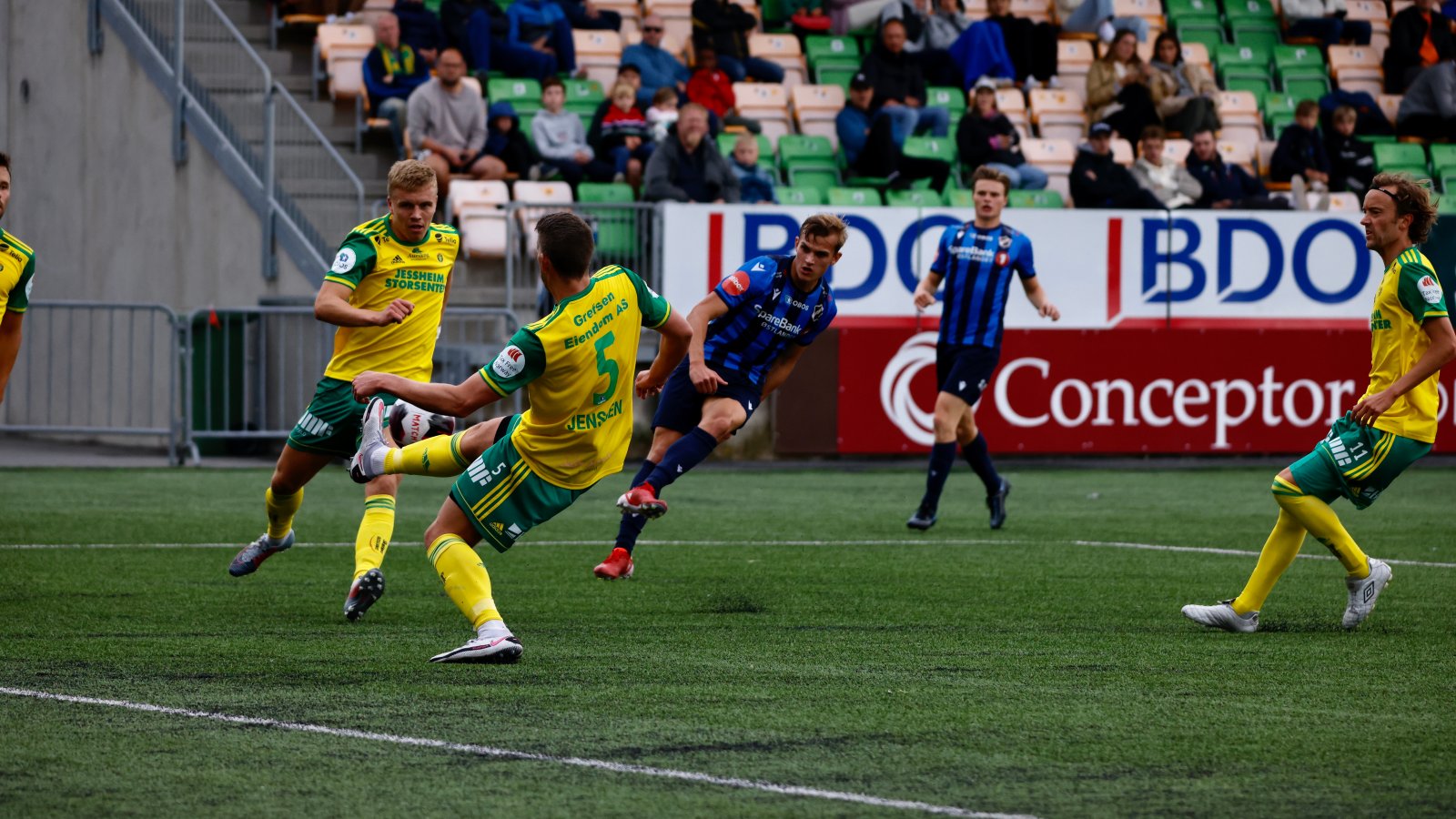 NORMANN HANSEN SIKRET NY CUP-SEIER / Stabæk NORMANN HANSEN SIKRET NY CUP-SEIER / Stabæk